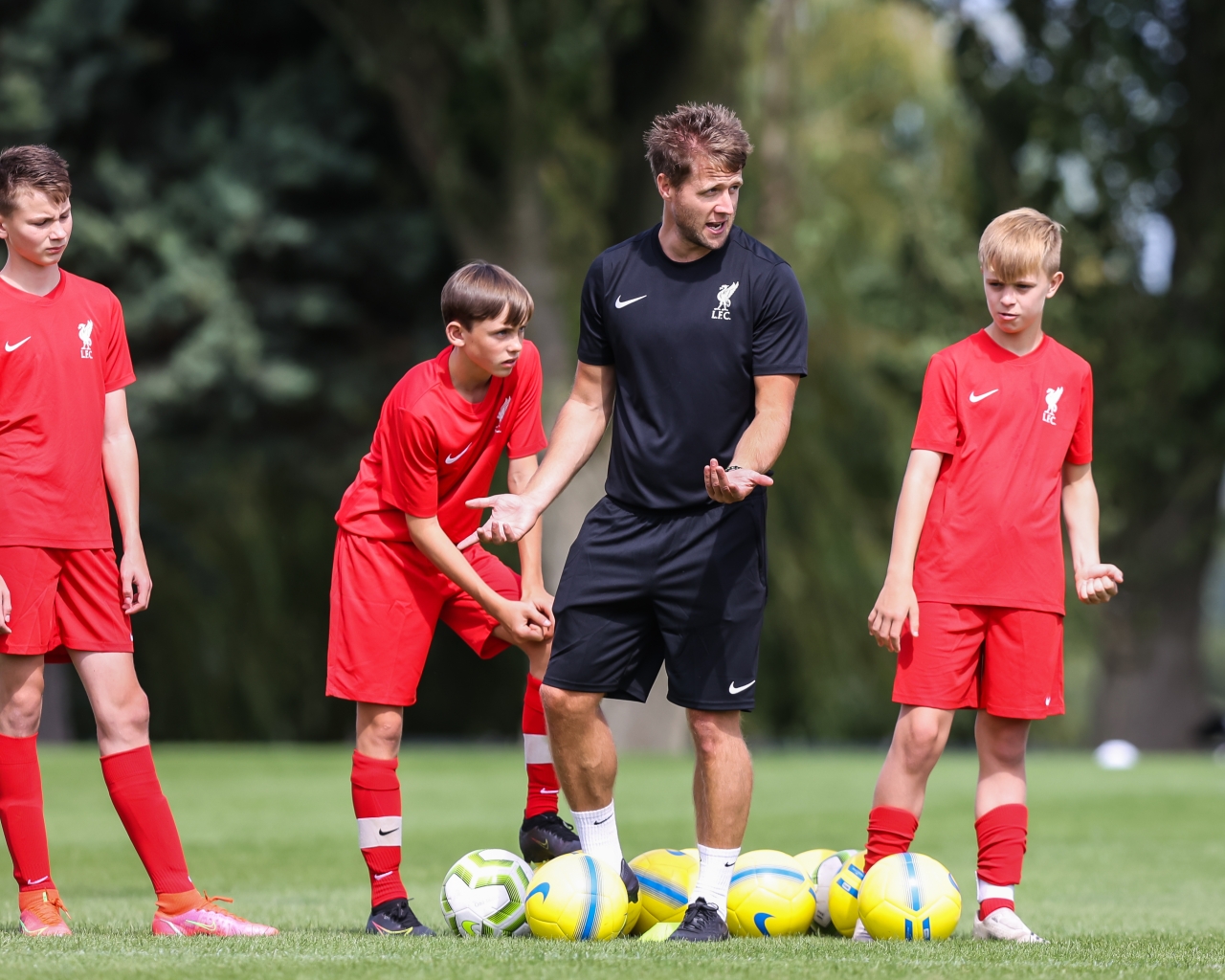 Training in grassroots football: what to do to become a coach